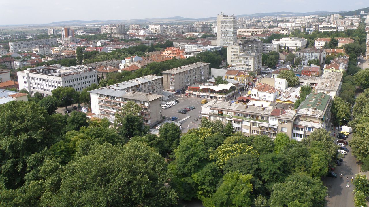 Изгавриха се с паметници на съветската армия Новини бг