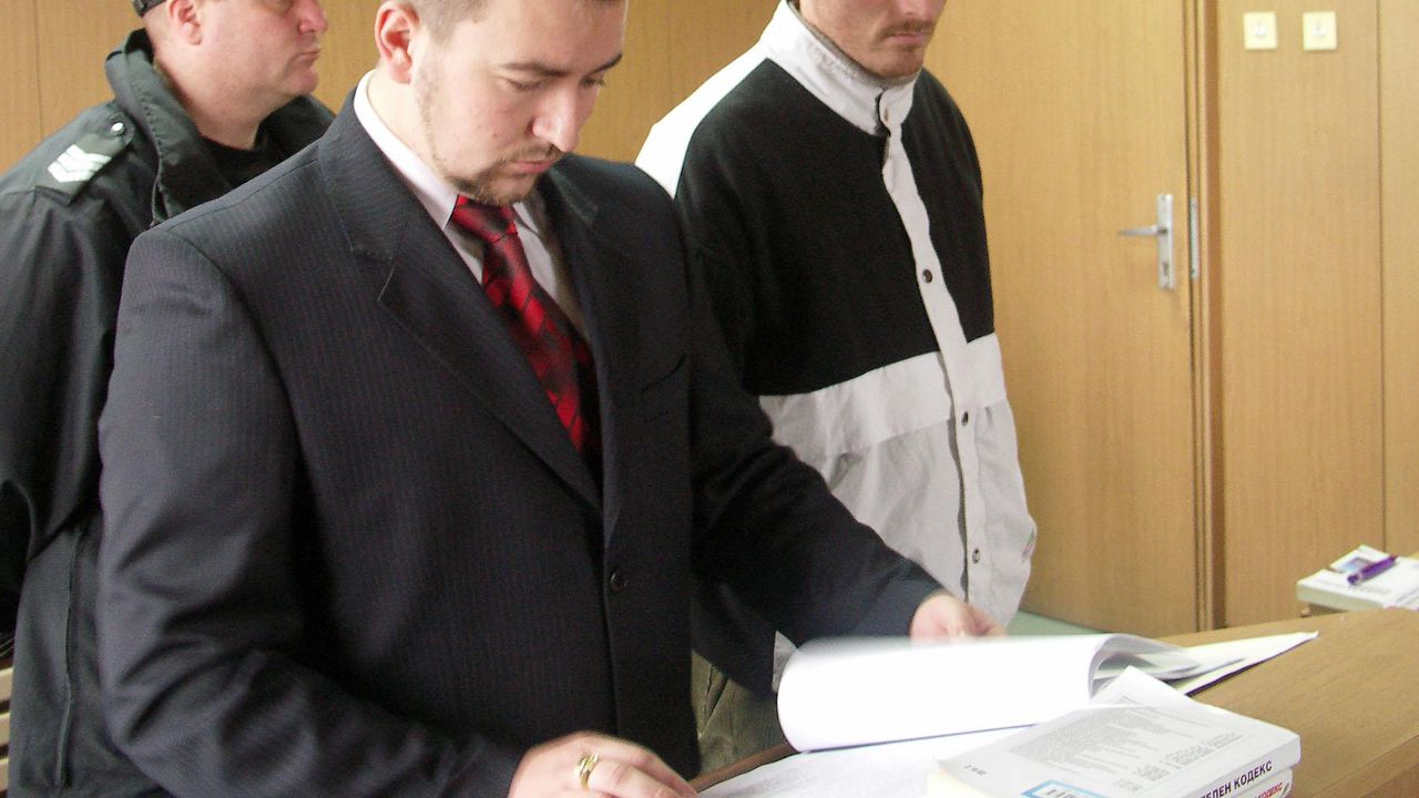 Екстрасенсът Деси внезапно се появи в центъра на Плевен Новини бг