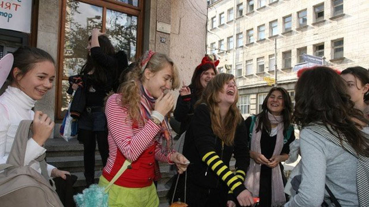 Учениците и с есенна ваканция Новини бг