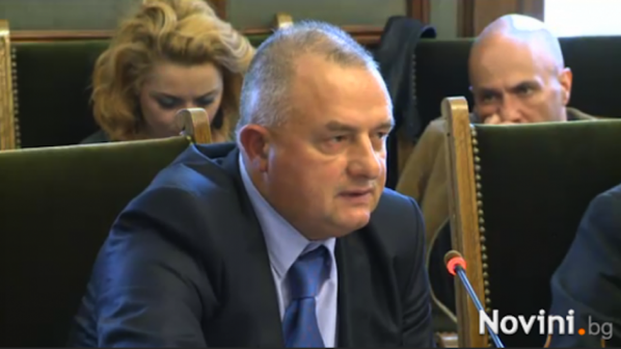 От ГЕРБ поискаха оставката на шефа на Агенцията за бежанците Новини бг