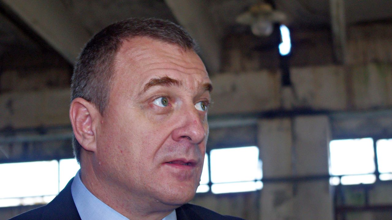 Йовчев Не знам дали Бисеров е напуснал страната Новини бг