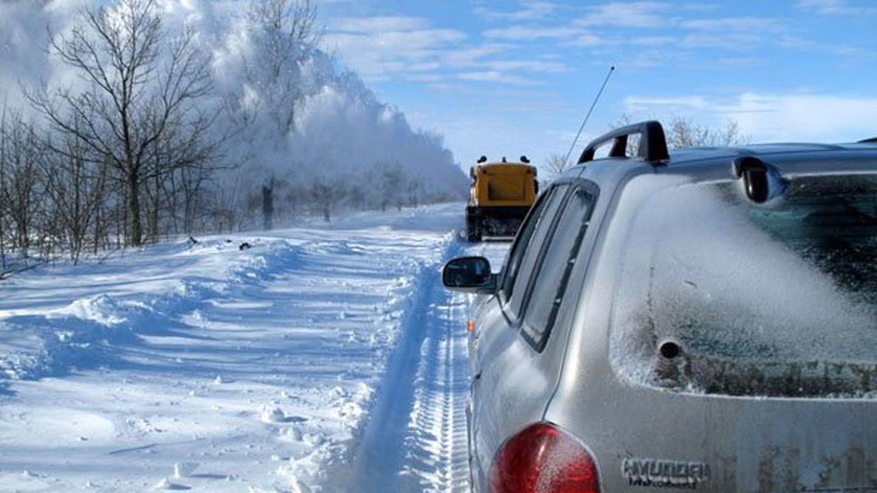 Община Карлово организира акция за спасяване на заседнали автомобили на ...