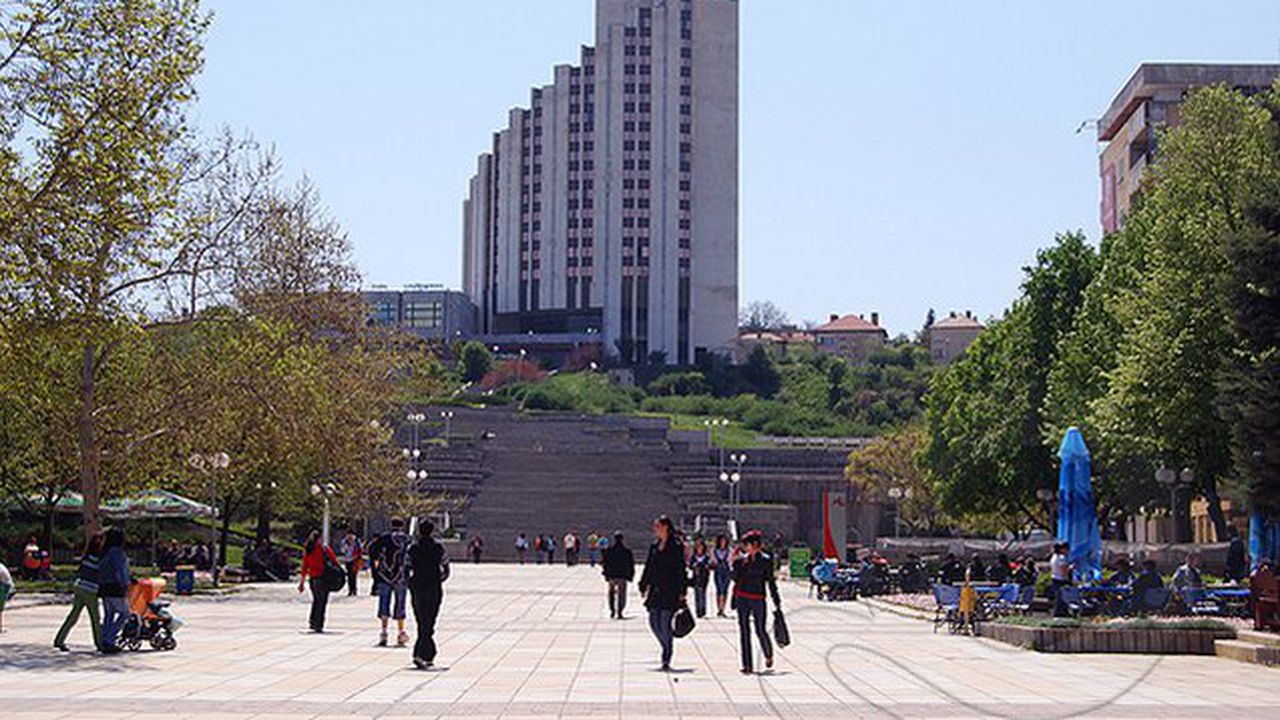 Община Разград бави плащанията към сметопочистващата фирма Новини бг