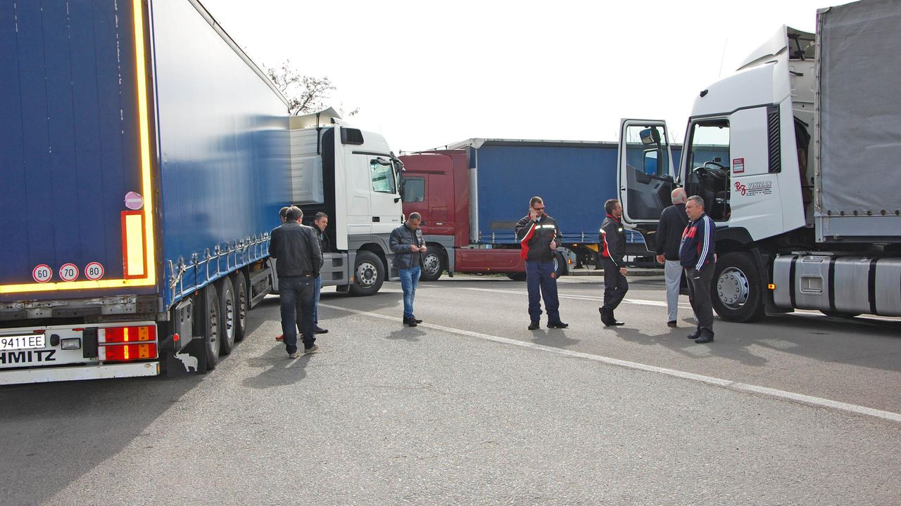 Без камиони над 12 т по магистралите днес Новини бг