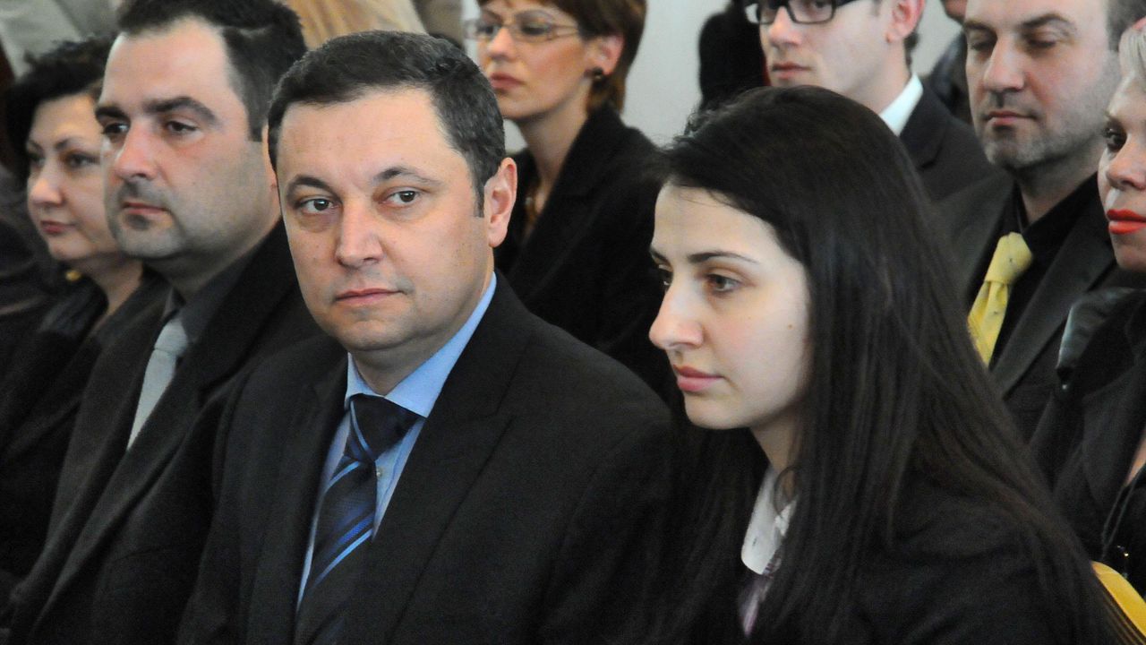 Яне Янев организира протест в Сандански иска касиране на изборите Новини бг