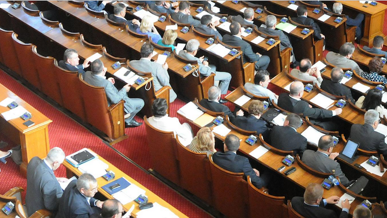Депутатите удължиха работното си време до 22 00 ч Новини бг