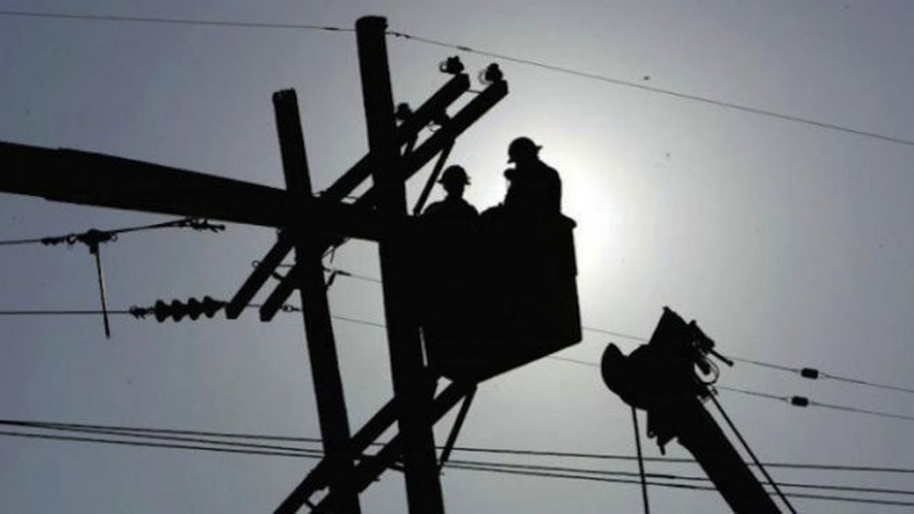 Кметът на Шумен дава 15 дни за премахването на незаконните кабели в града Новини бг