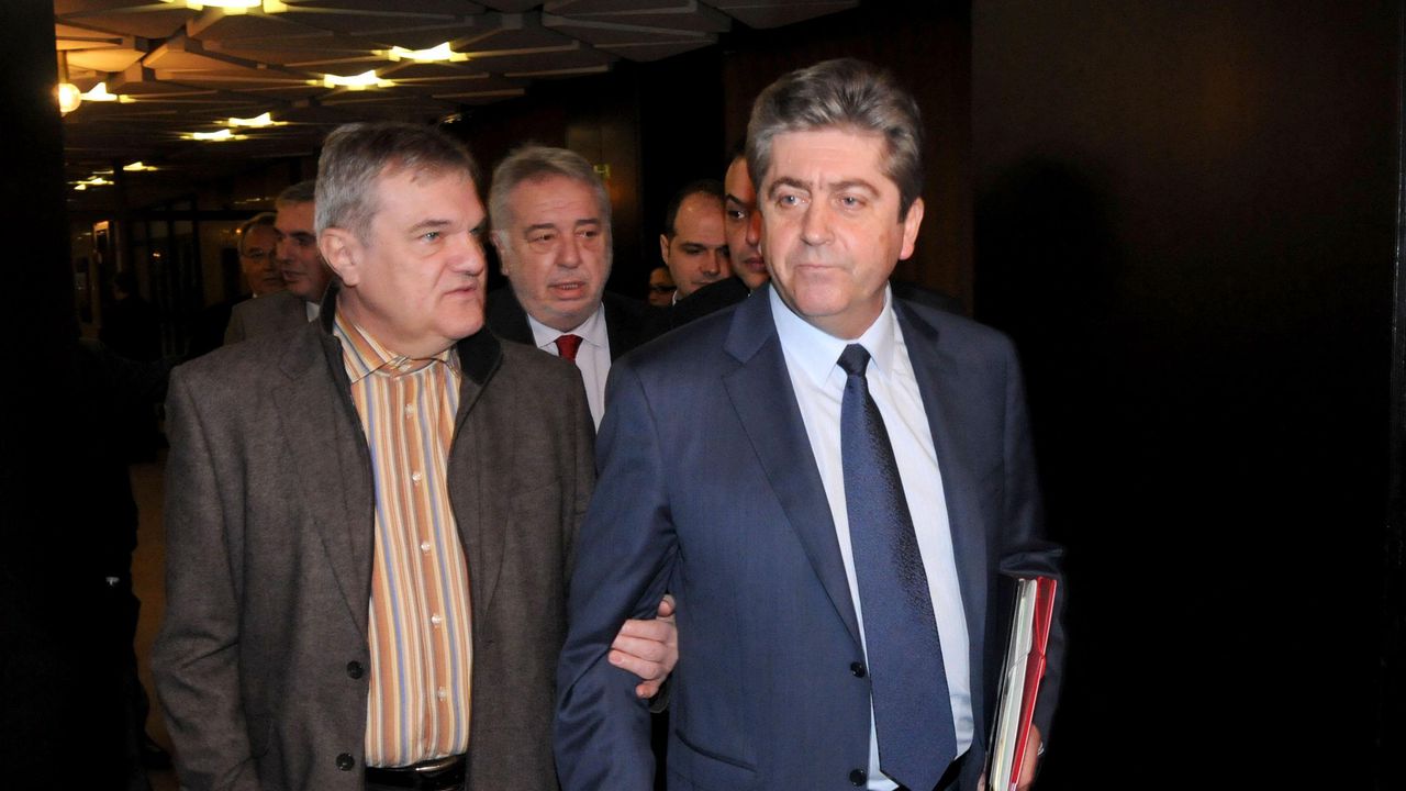 Първанов АБВ ще има само един подпис при входирането на новия проект за конституционни промени