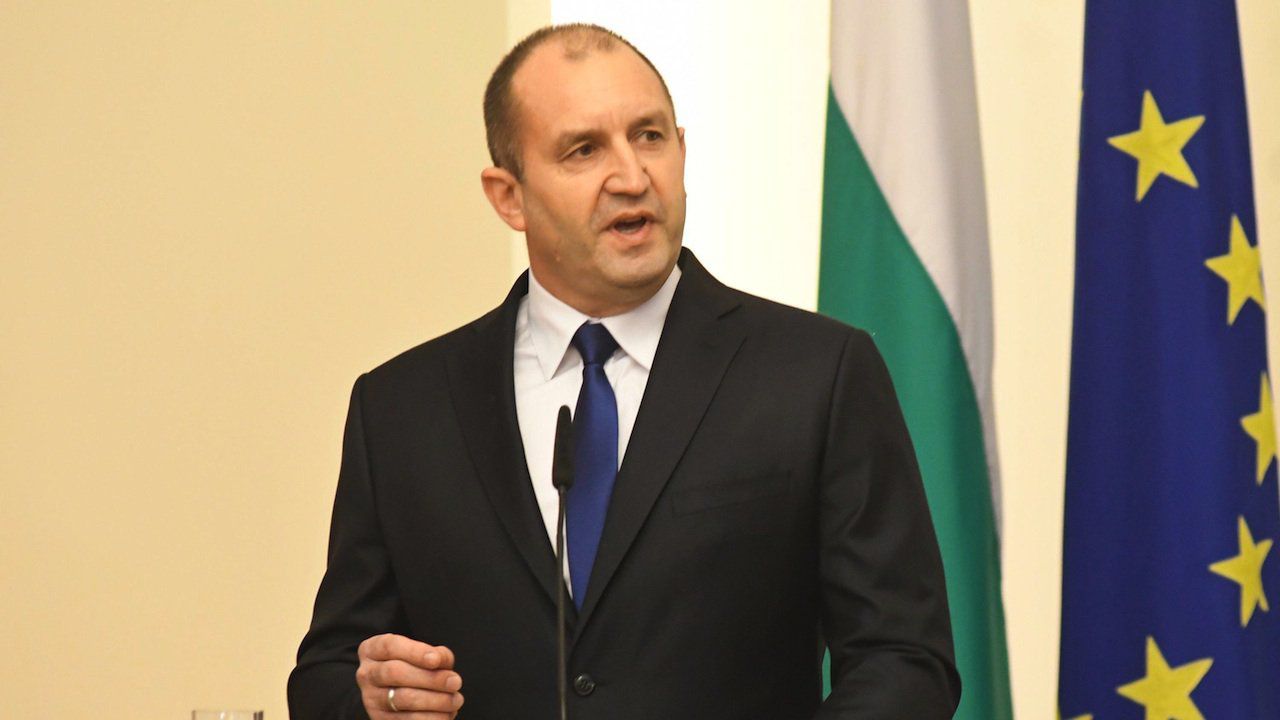 Радев назначи членове в Правния съвет към президентската институция