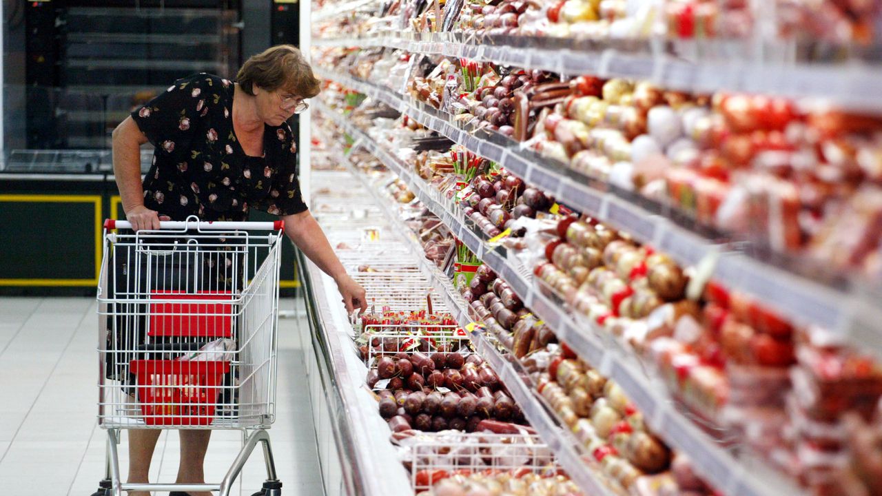 НАП КЗК и КЗП представят резултати от проверките в магазините във връзка с въвеждането на