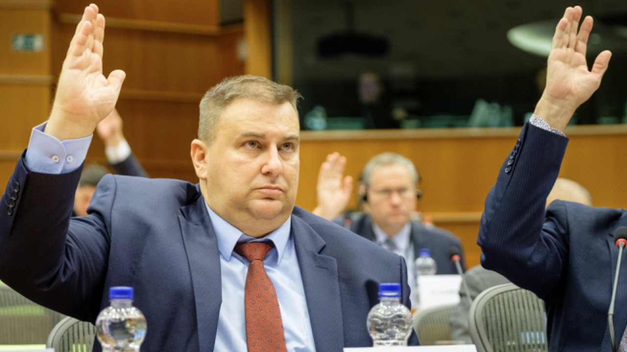 Емил Радев Прането на пари е заплаха за сигурността на ЕС Новини бг