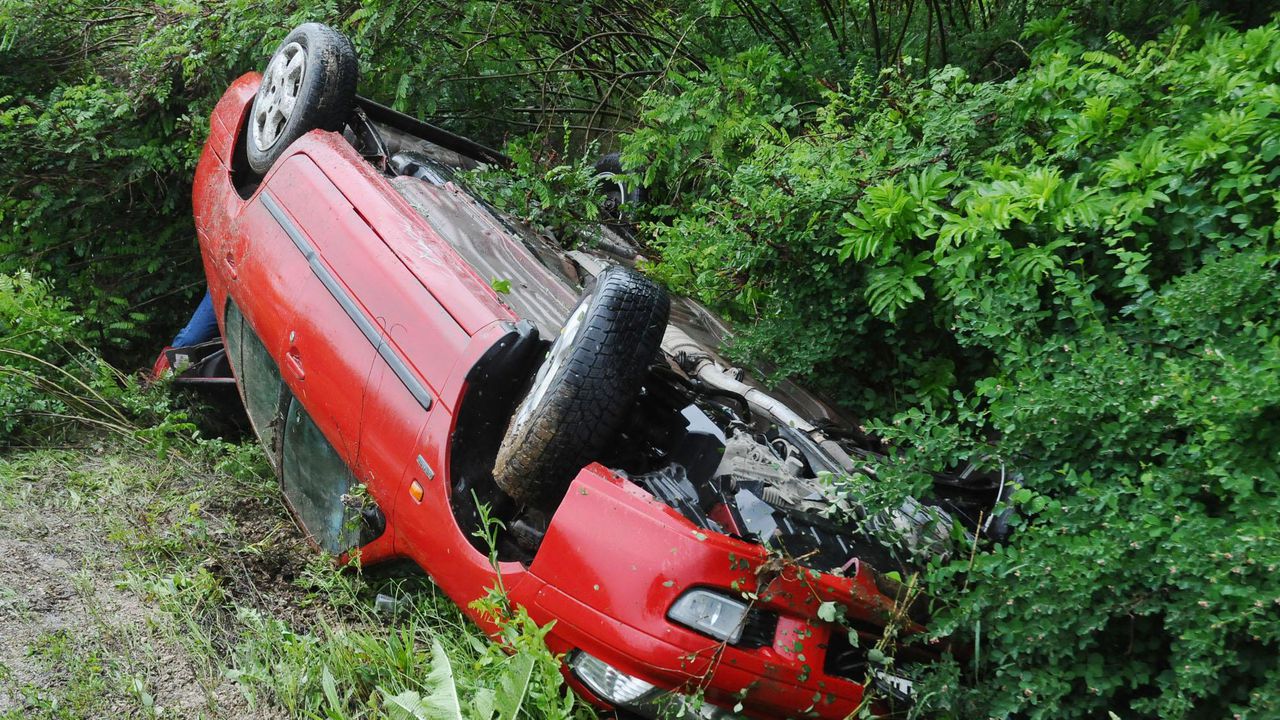 21 годишен мъж пострада тежко при меле край Варна Новини бг