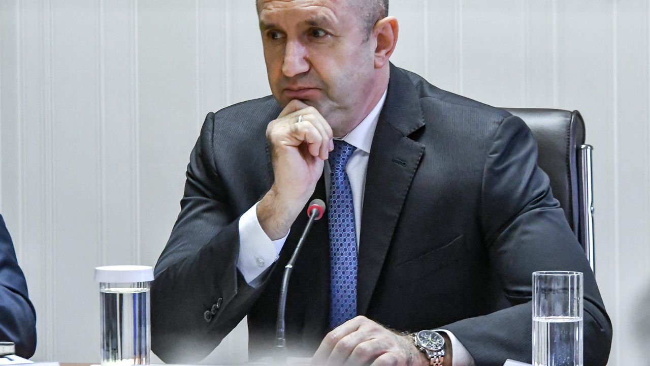 Румен Радев изрази съболезнования на семейството и близките на Симеон Щерев Новини бг