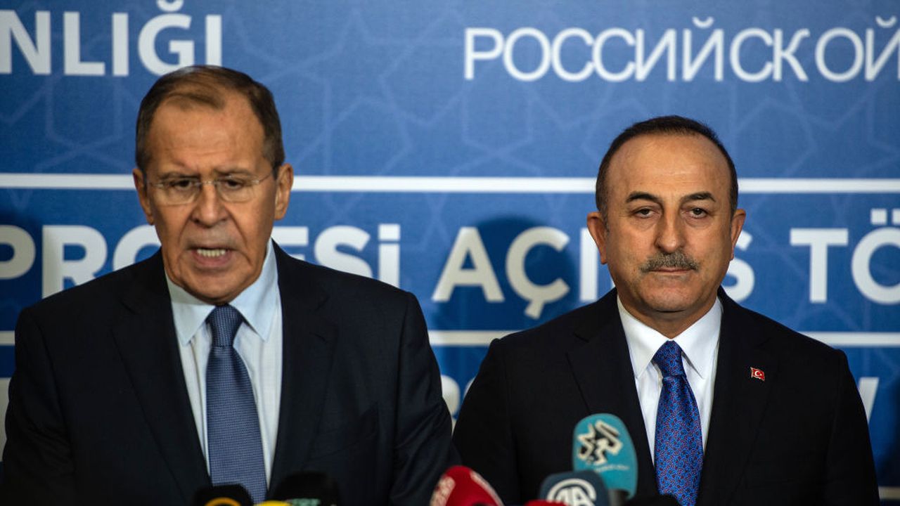 Външните министри на Русия и Турция се обявиха за незабавно прекратяване на бойните действия в