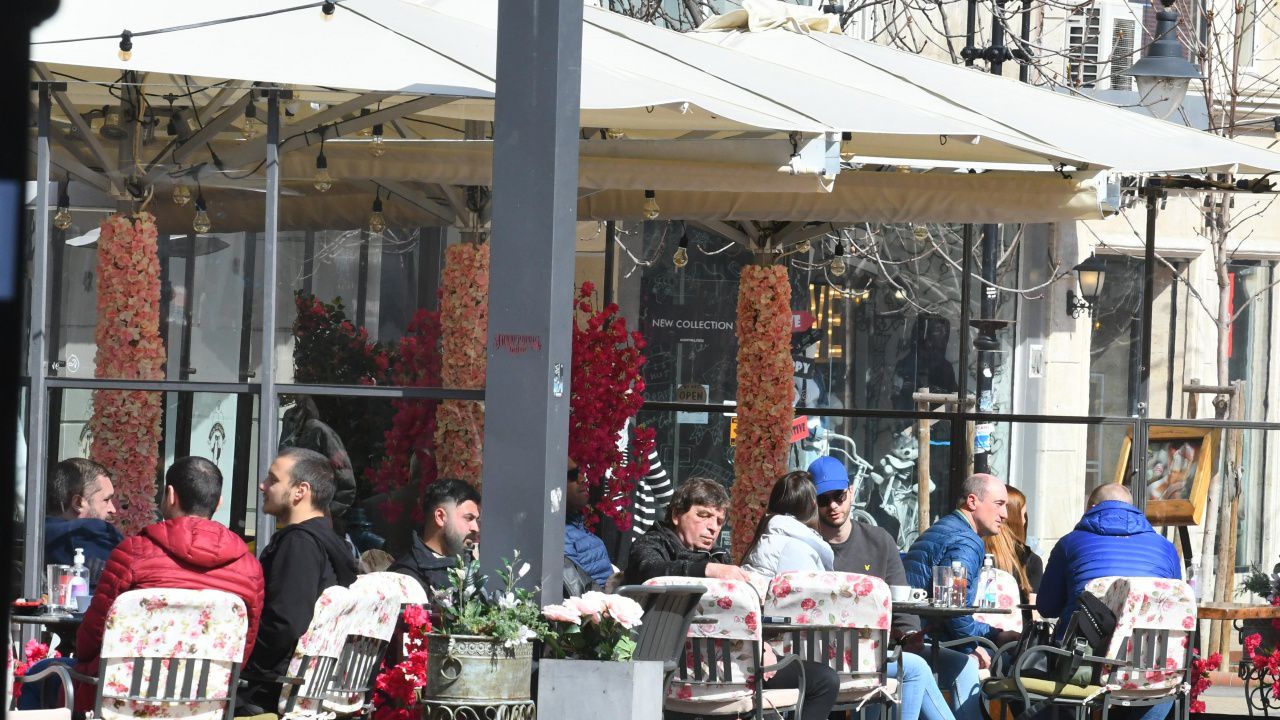 Д р Аспарух Илиев В следващите две седмици ще берем плодовете на това ново разхлабване Новини бг