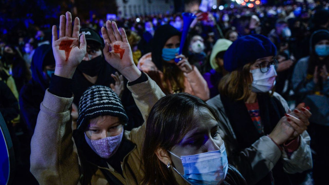 Нови протести срещу почти пълната забрана на абортите в Полша Новини бг