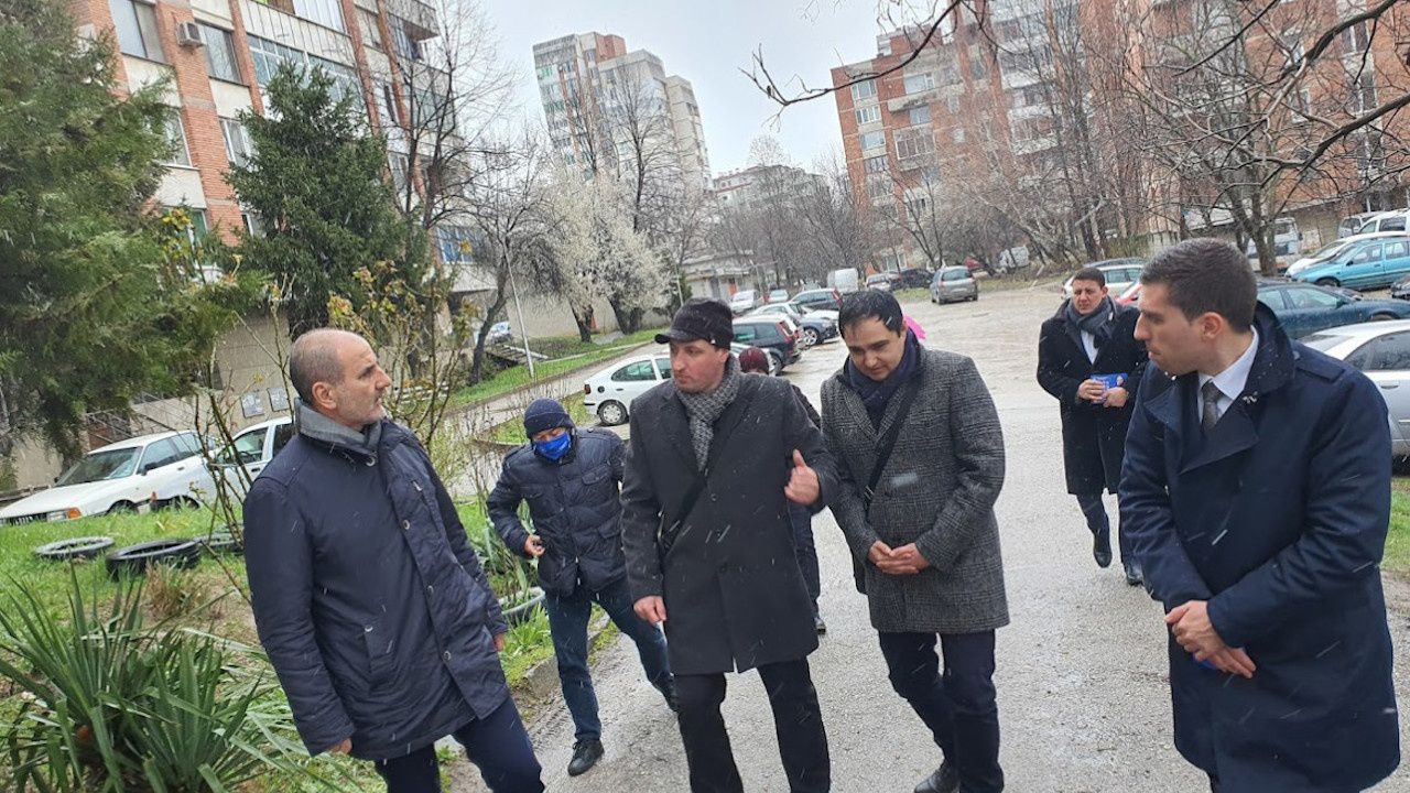 Републиканци за България За разлика от опонентите ни ние не се занимаваме с други партии