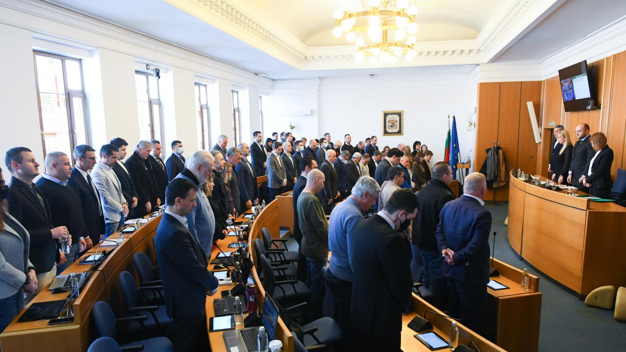 СОС започна заседанието си с декларация във връзка със земетресението в