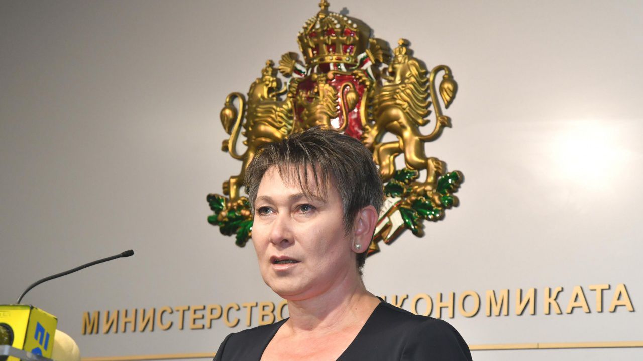 Служебният министър на икономиката При локдаун ще се върнем доста