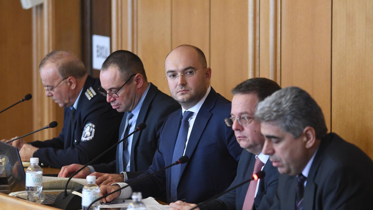 СОС ще разгледа отново въвеждането на нискоeмисионни зони в центъра на София Новини бг