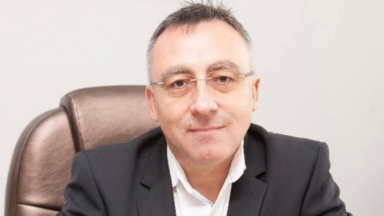 Диян Стаматов зове Да се вдигнат заплатите на учителите с 30 Новини бг