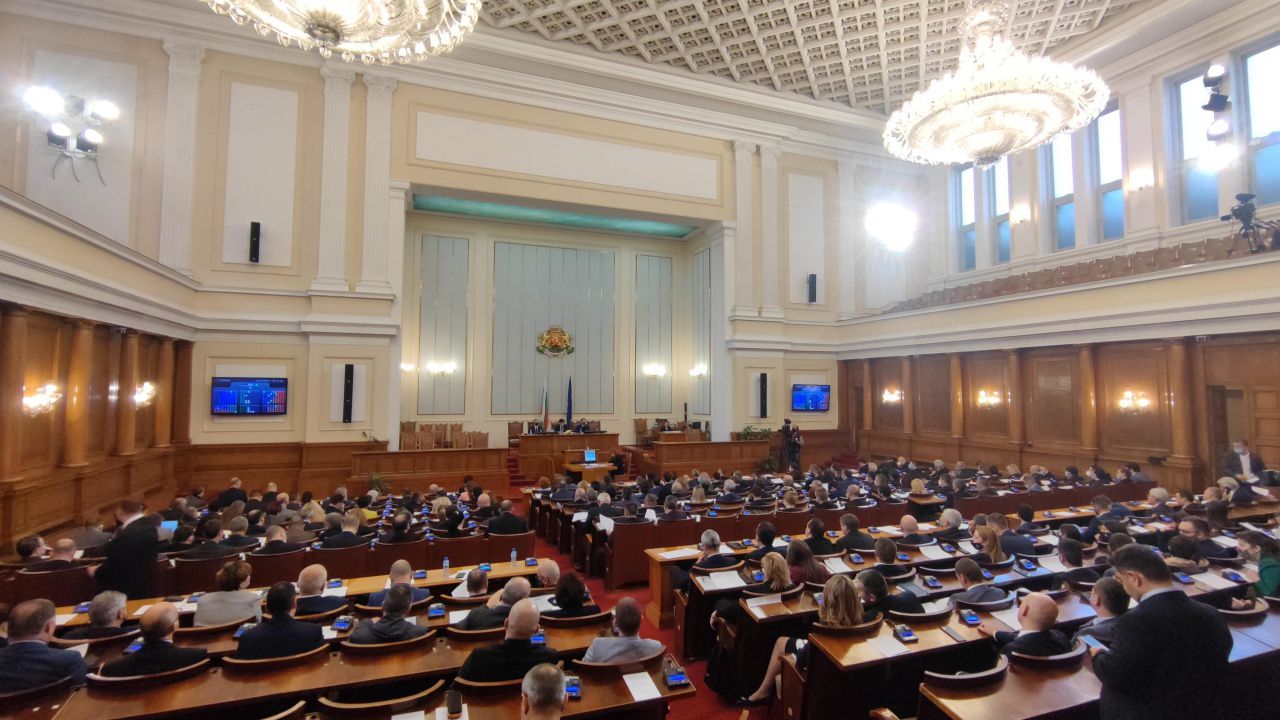 Депутатите удължиха работното си време Новини бг