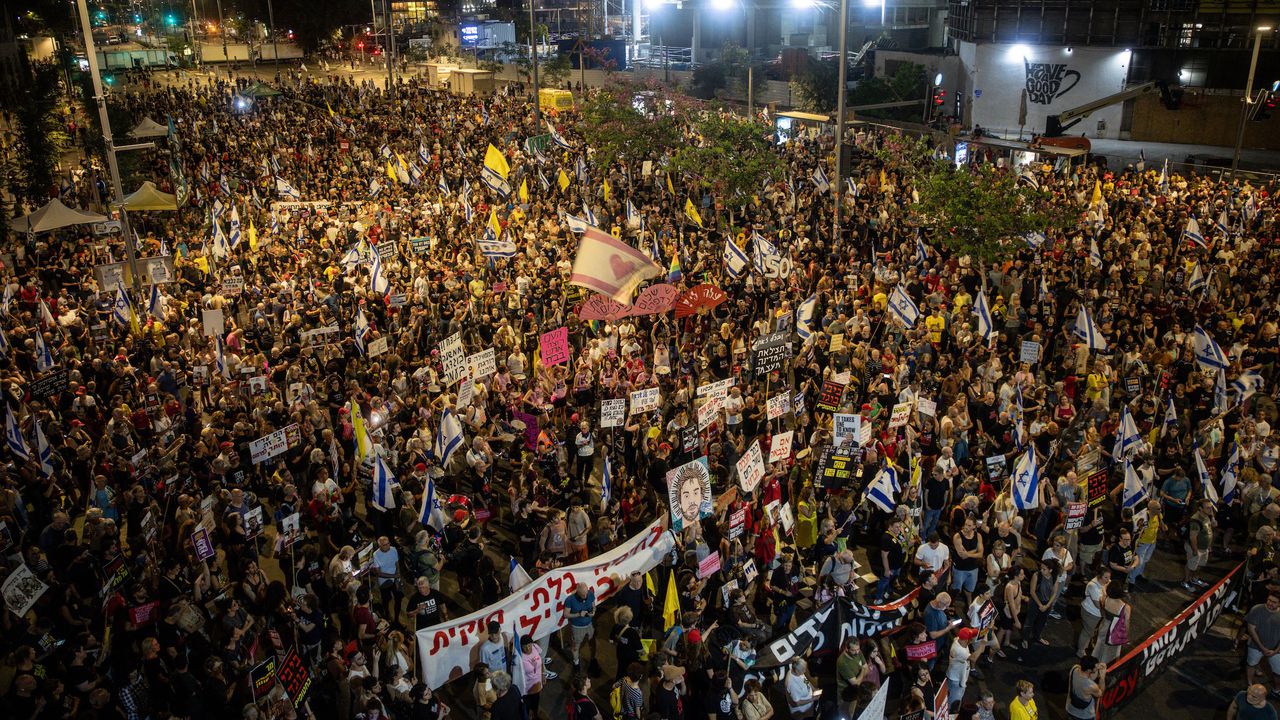 Хиляди хора излязоха на улиците в Тел Авив за да призоват за край на войната в ивицата Газа