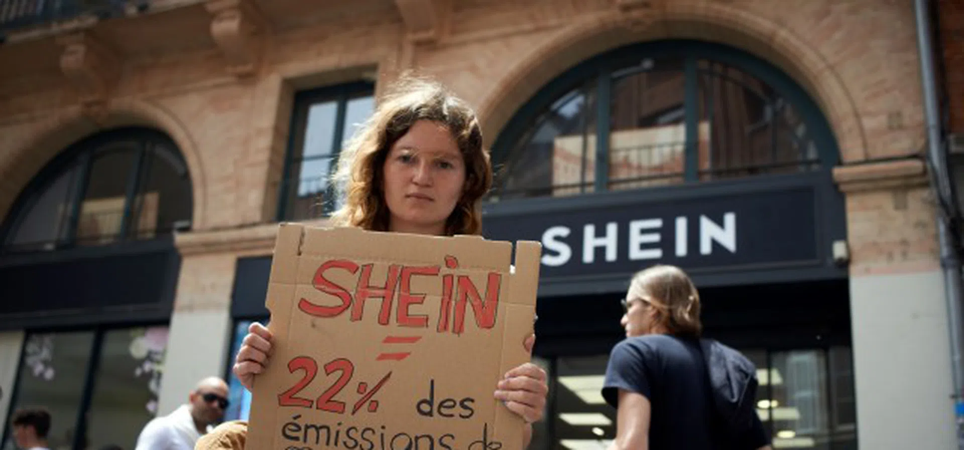 Кой плаща цената за евтините стоки на Shein и Temu? | Profit.bg