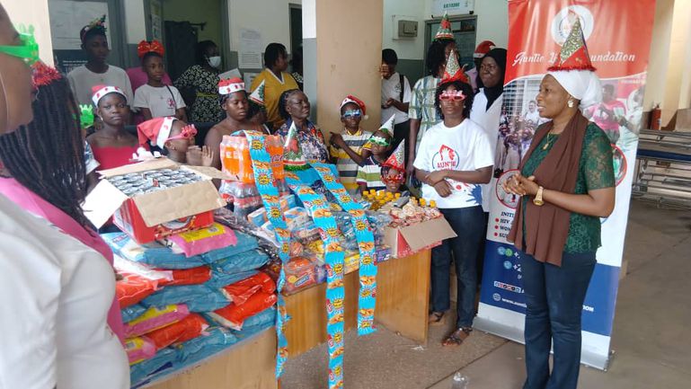 Auntie Linda Foundation Spreads Holiday Cheer to 20 Vulnerable Children ...