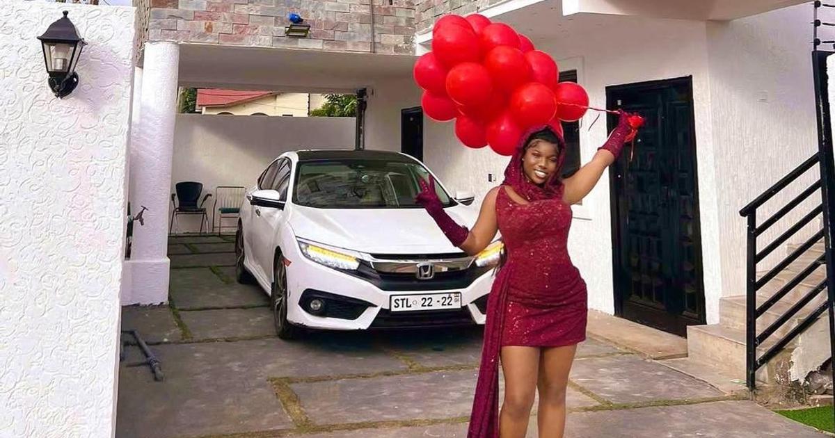Social media influencer Sarah Lawson in distress as fire guts her house ...