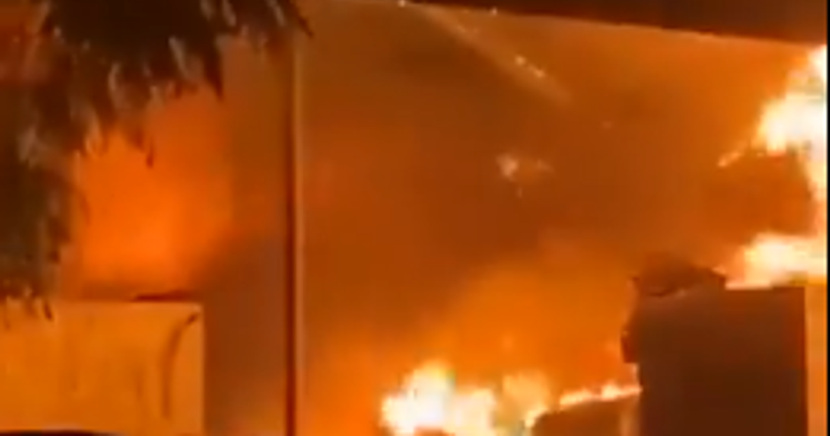 Massive fire destroys bush canteen at University of Ghana, Legon [Video ...