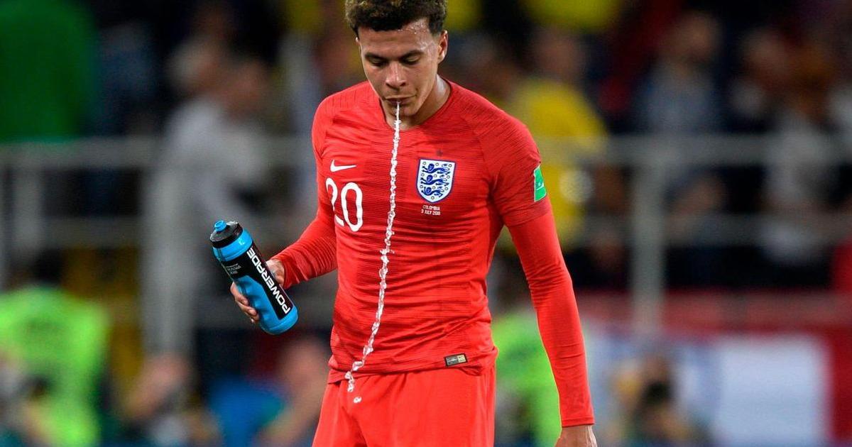Have you wondered why footballers spit out their drinks? Here’s the ...