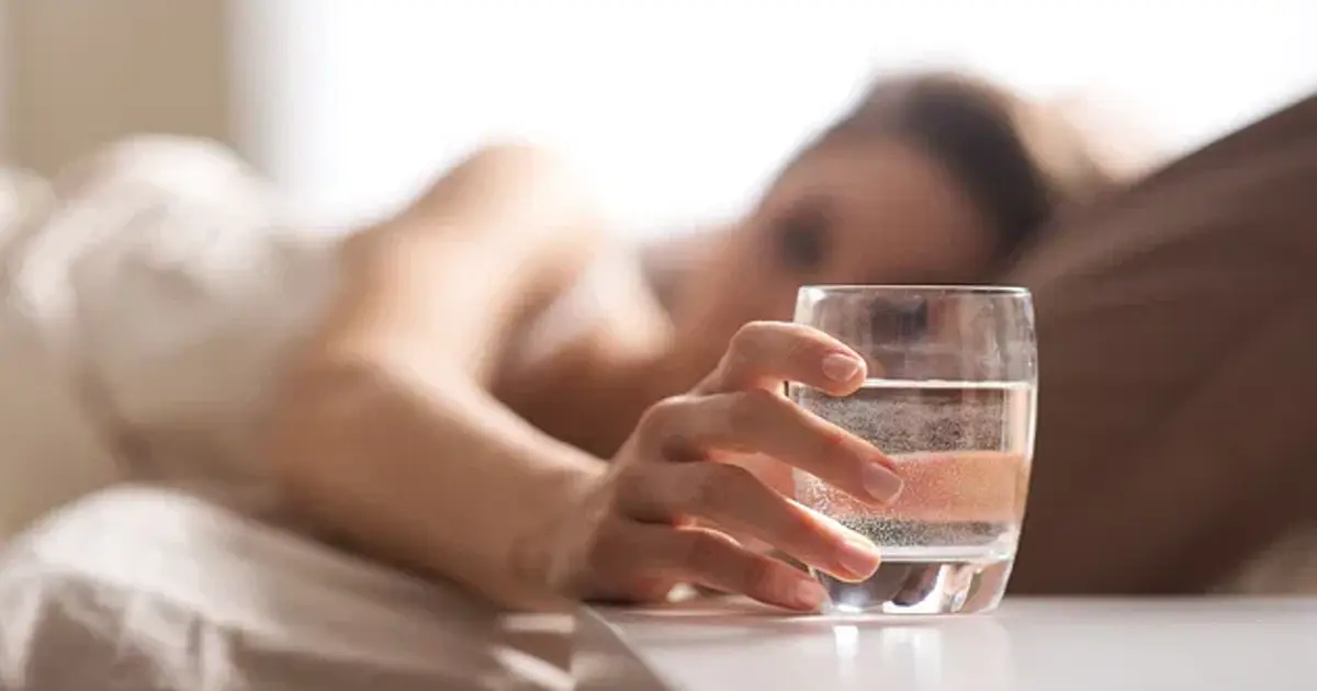 10 benefits of drinking warm water on an empty stomach every morning ...