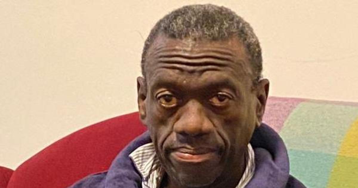 Kizza Besigye rushed to clinic in wheel chair | Pulse Uganda