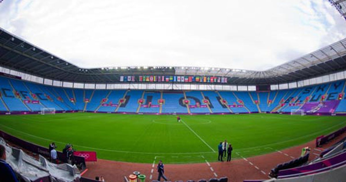 Largo viaje impide que el Tri reconozca la cancha de Coventry | RÉCORD