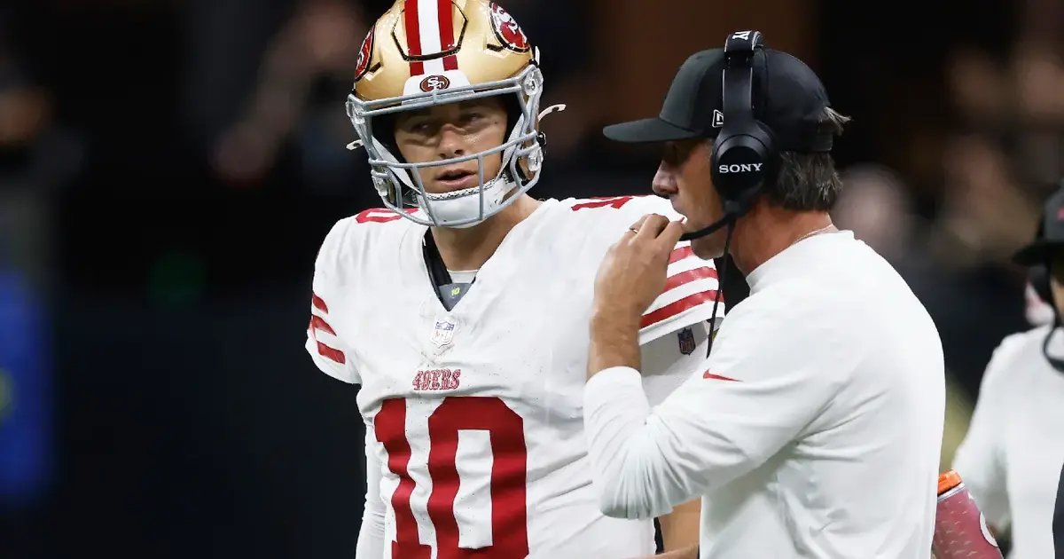 Mac Jones, quarterback de San Francisco 49ers, tras el partido ...