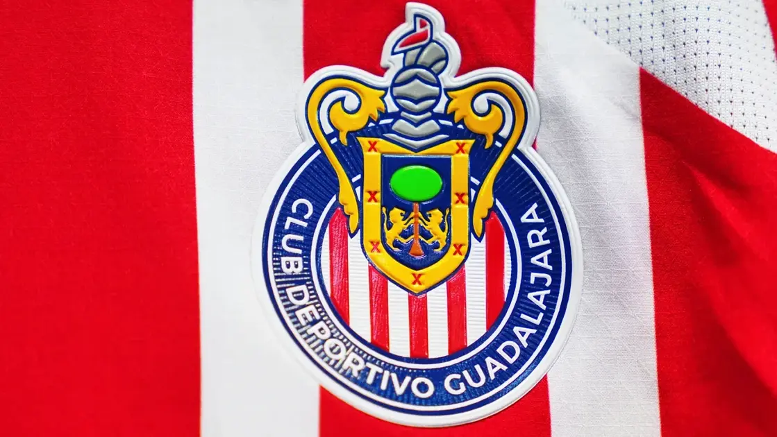 Chivas confirma nuevo refuerzo ofensivo de cara al Clausura 2026 | RÉCORD