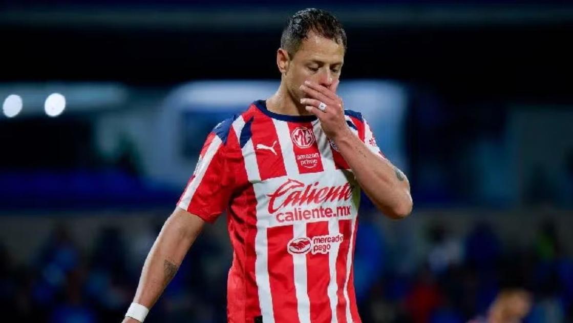 Afición de Cruz Azul se burla de Javier 'Chicharito' Hernández tras ...