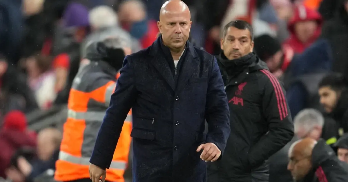 ¡Sexta derrota y adiós! Liverpool sufre humillación en Anfield y es ...