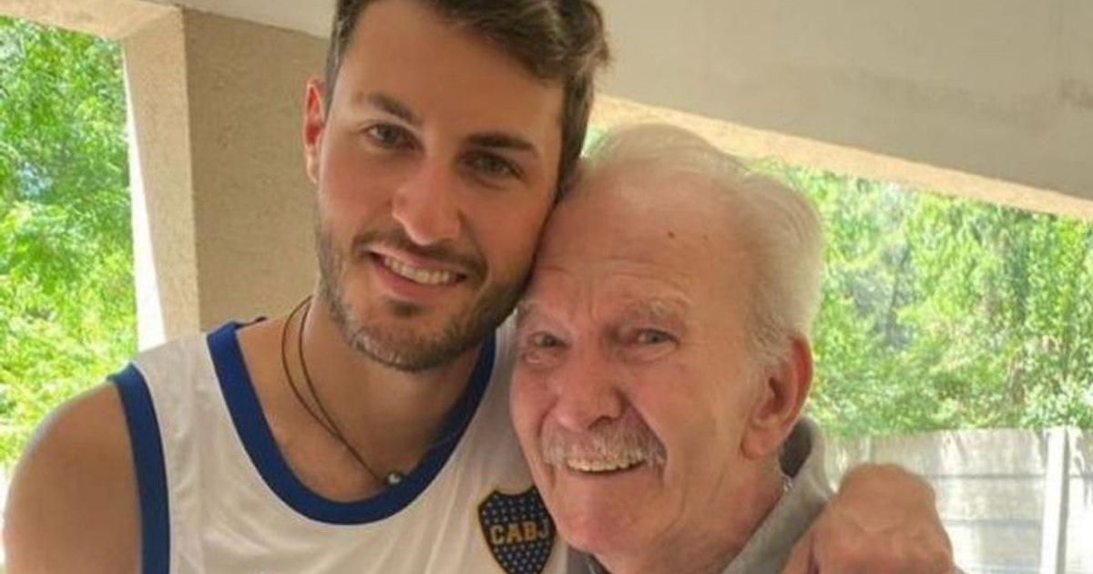 Santiago Giménez se despide de su abuelo materno José Zolotarchuk con ...