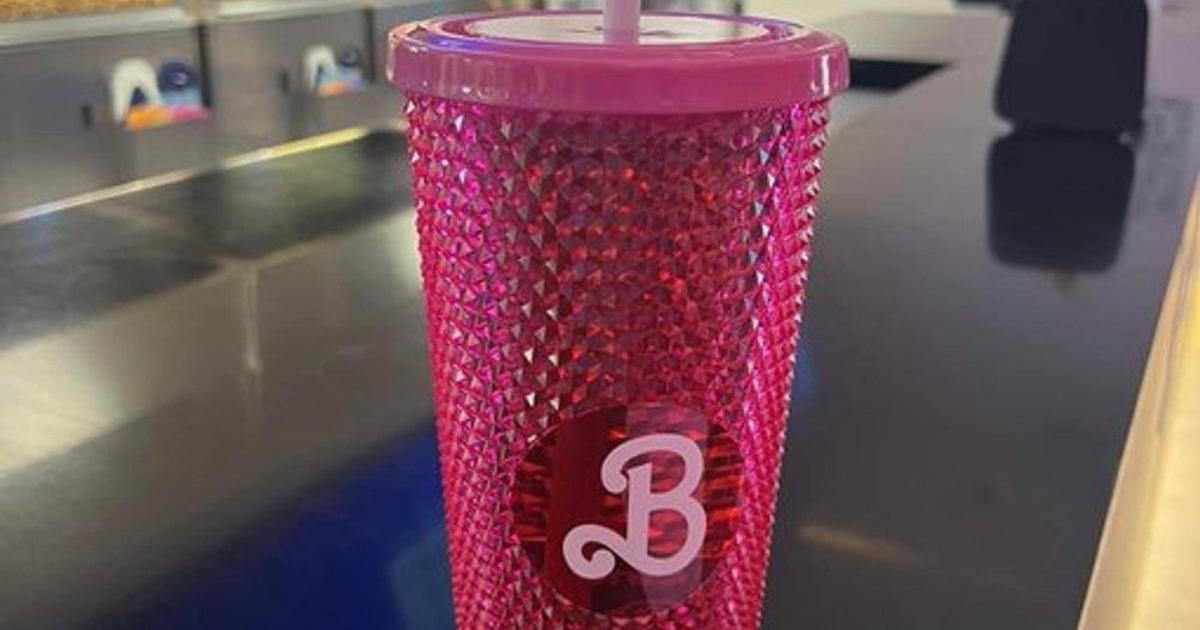 Vasos de Barbie son acaparados por revendedores y desatan peleas en los ...