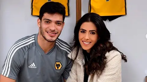 Raúl Jiménez y Daniela Basso toman curso para ser papás | RÉCORD