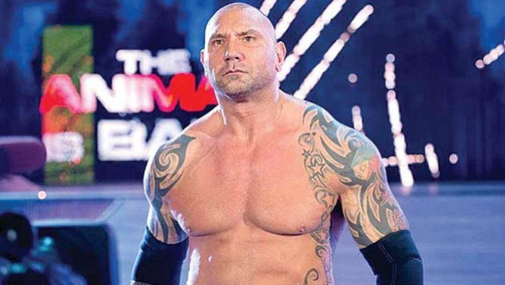 Batista anuncia su retiro de la Lucha Libre | RÉCORD
