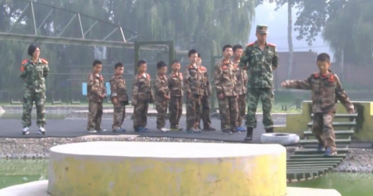 Curan adicción a la tecnología con método militar | RÉCORD