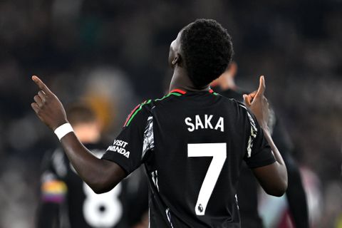 Tolami Benson: Saka’s girlfriend leaves tongues wagging with 'hot ...