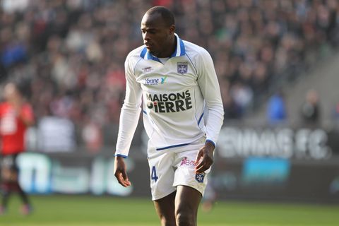 Dennis Oliech Net Worth: Age, Whereabouts, Cars, House, Brothers, Wife ...