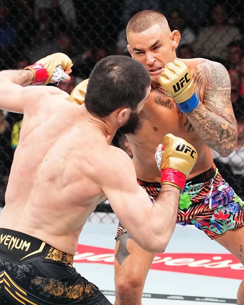 UFC 302: Islam Makhachev submits Dustin Poirier, Sean Strickland beats ...