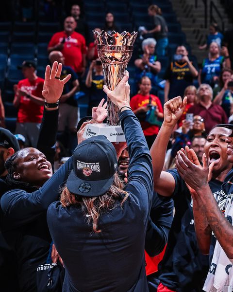 WNBA: Indiana Fever blow out Minnesota Lynx to Commissioner's Cup