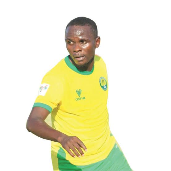 Ex-Nigerian International and Kano Pillars forward Bello Musa Mata dies ...