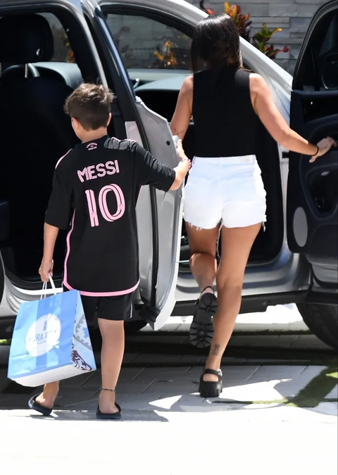 Lionel Messi goes house-hunting in Miami with his wife Antonela | Pulse ...